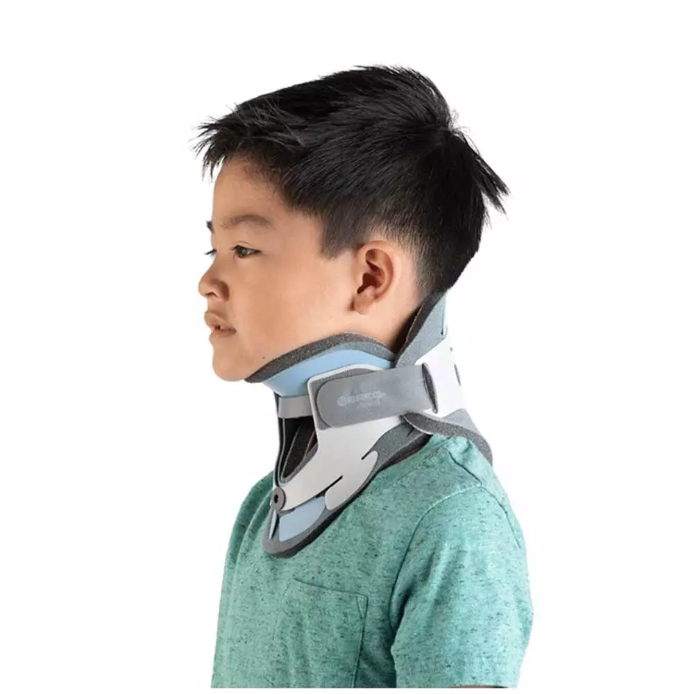 Ascend Pediatric cervical collar by Breg